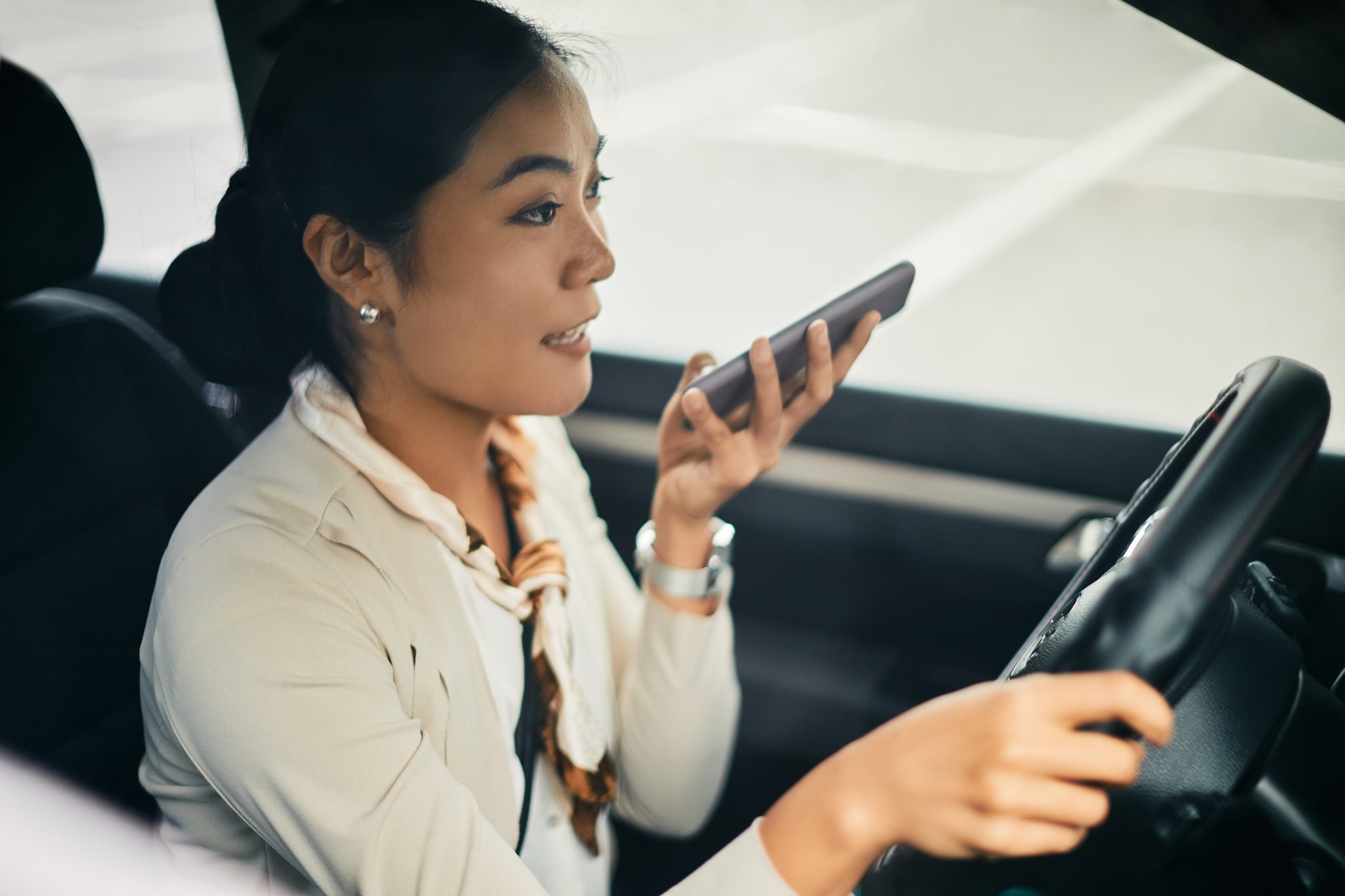 Stay Safe on the Roads: Avoid Distracted Driving - Tayaria